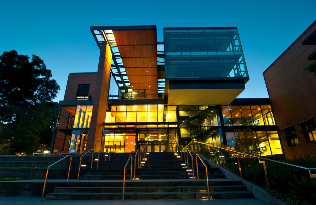 Foster Business Library - UW Libraries